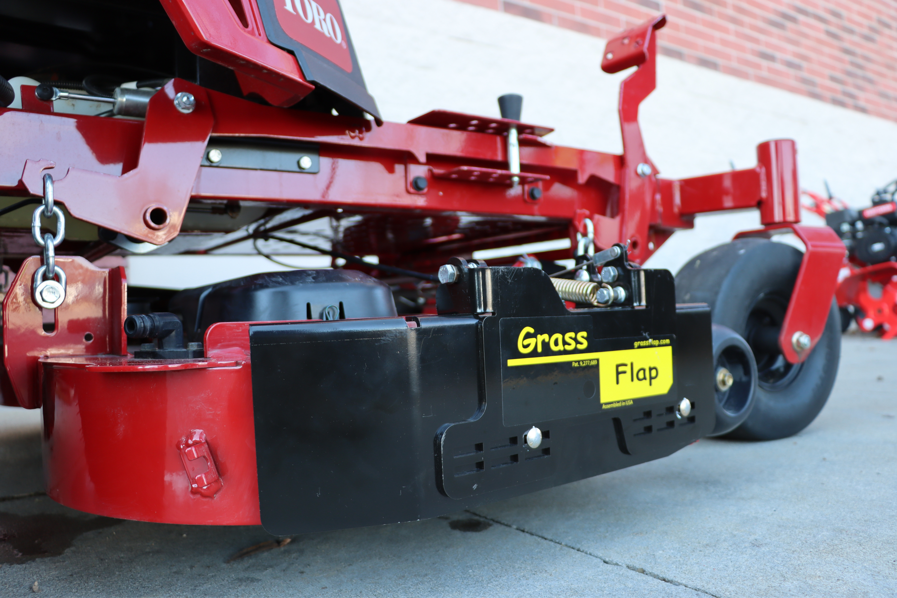 Toro TimeCutter — GrassFlap